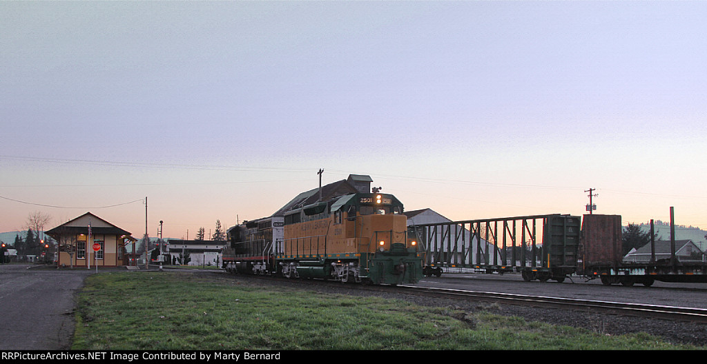 AERC 2501 and LLW 5399 Head Home at the End of the Day